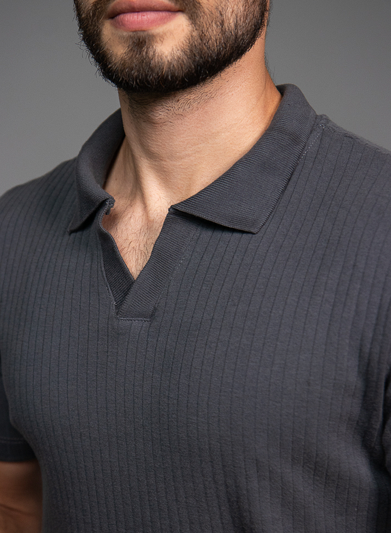 Camisa Polo Masculina com Gola Italiana e Textura Elegante